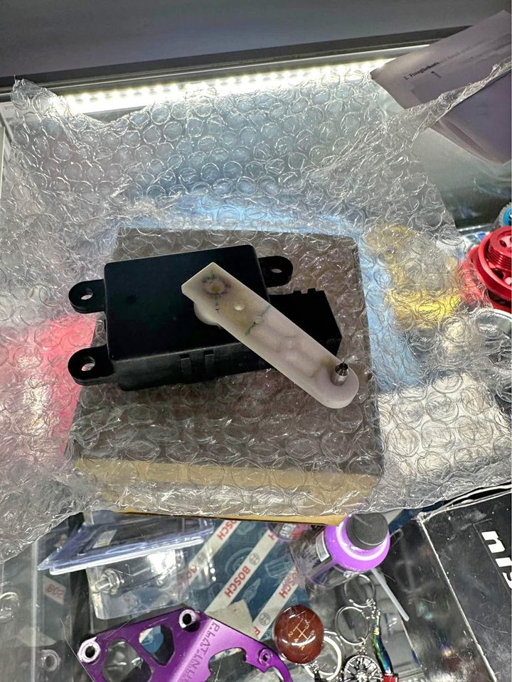 GENUINE NISSAN HEATER BOX ACTUATOR (FRESH AIR VENT MODE) FITS NISSAN R ...